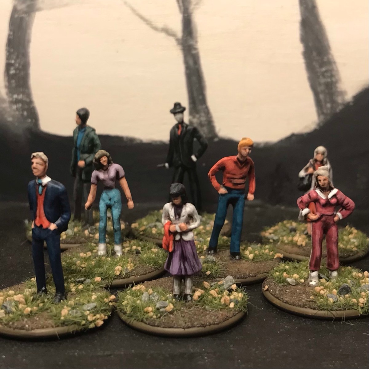 Repainting Cheap Train Figures for Slasher Gaming – Deathzap